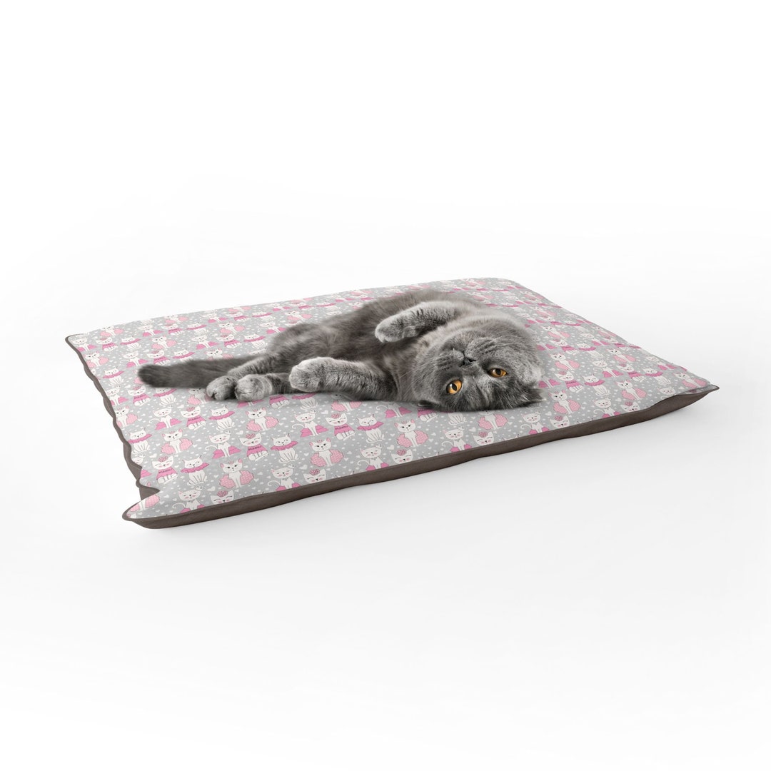 Pink Princess Cat Bed: Fleece Kitten Cushion, Washable Pet Furniture - Etsy