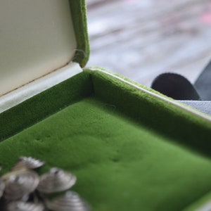 Vintage Velvet Pearl Necklace Box, Heirloom Display Jewelry Box ...