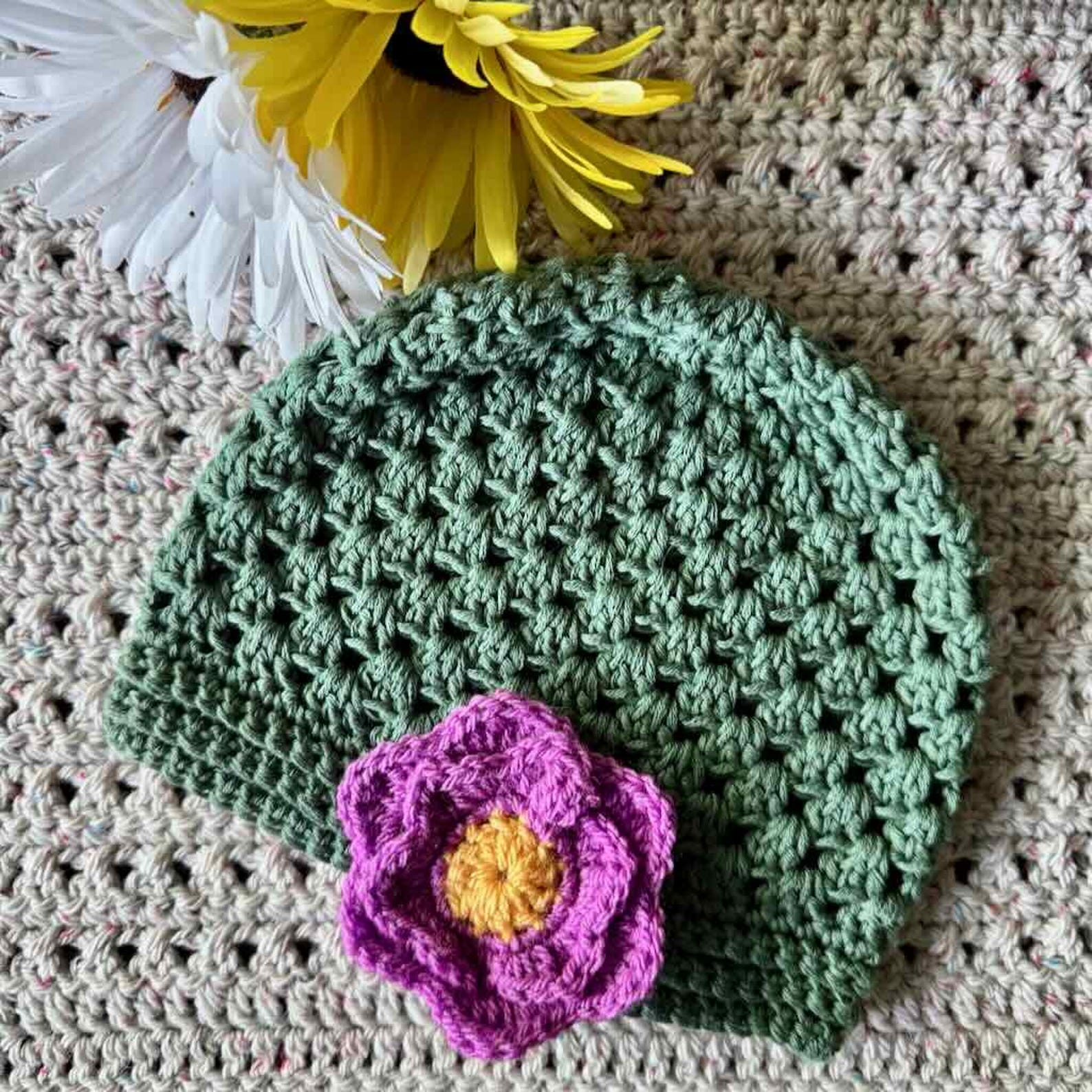 Vintage-inspired Daisy Beanie: Classic Granny Stitch Style for Modern ...