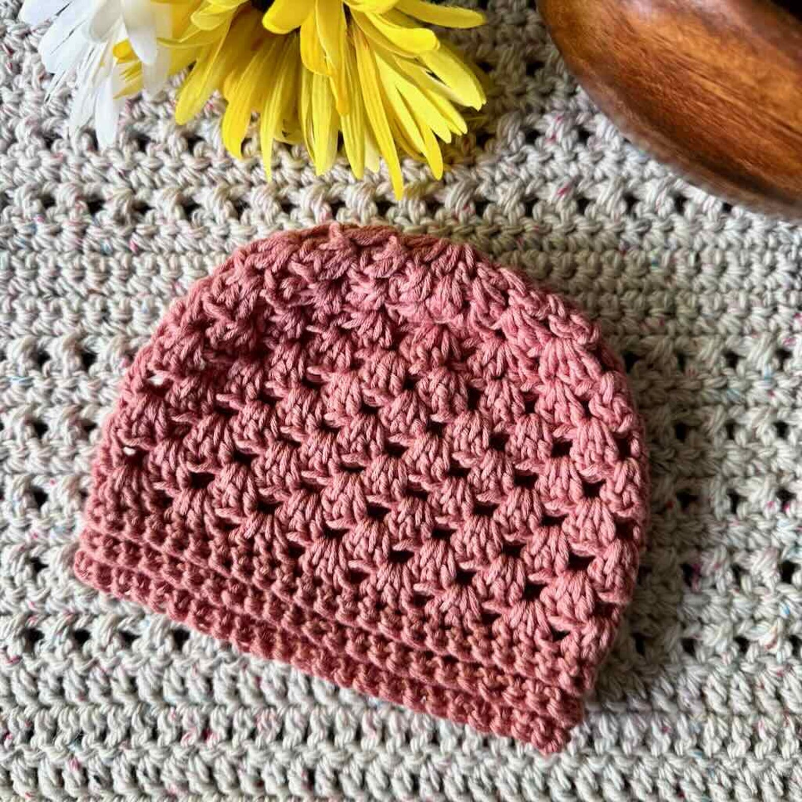 Vintage-inspired Daisy Beanie: Classic Granny Stitch Style for Modern ...