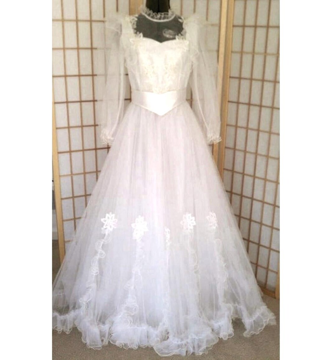 Sweetheart Wedding Dress With Fairy Tale Ruffles and Flowers Trainless ...