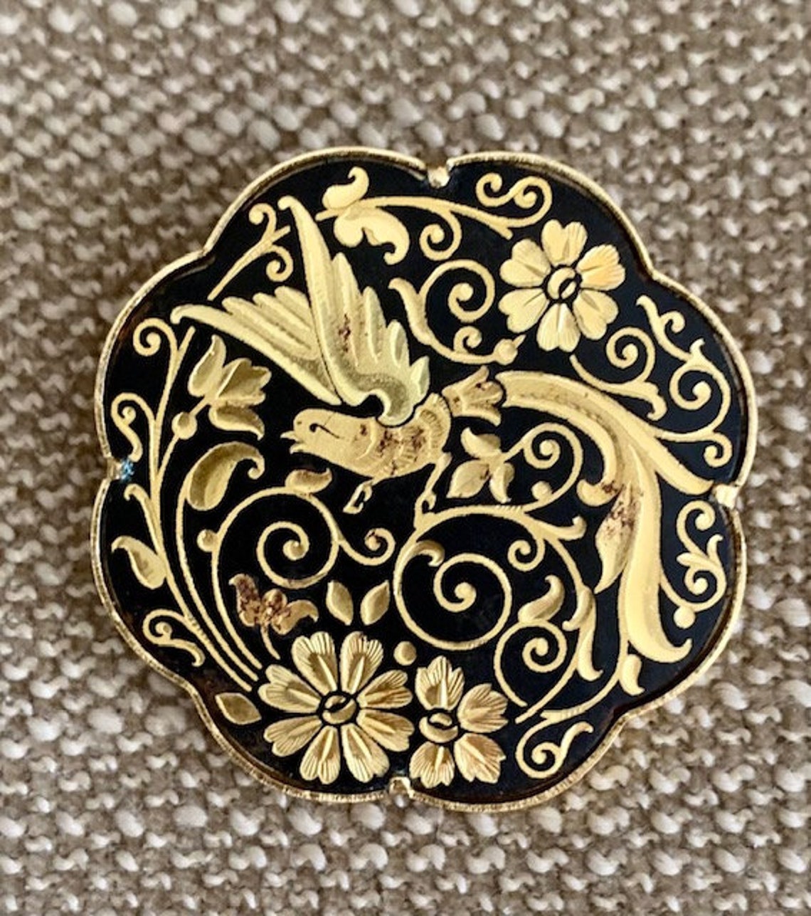 ON SALE Vintage Damasquinado Damascene Pin-brooch With Wavy | Etsy