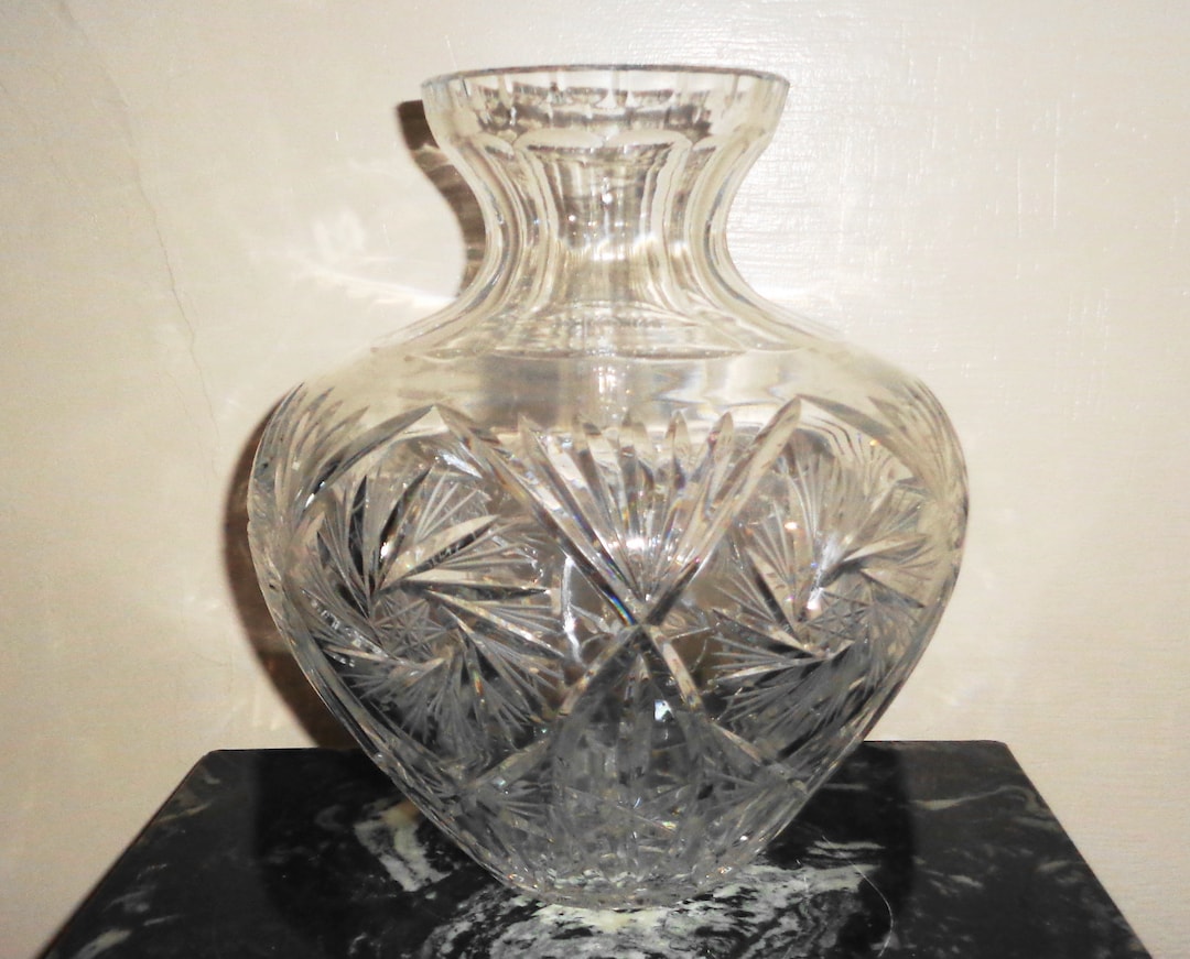 European Lead Crystal Cut Star Pinwheel Hobstar Vase 10 Inches Tall X 8 ...