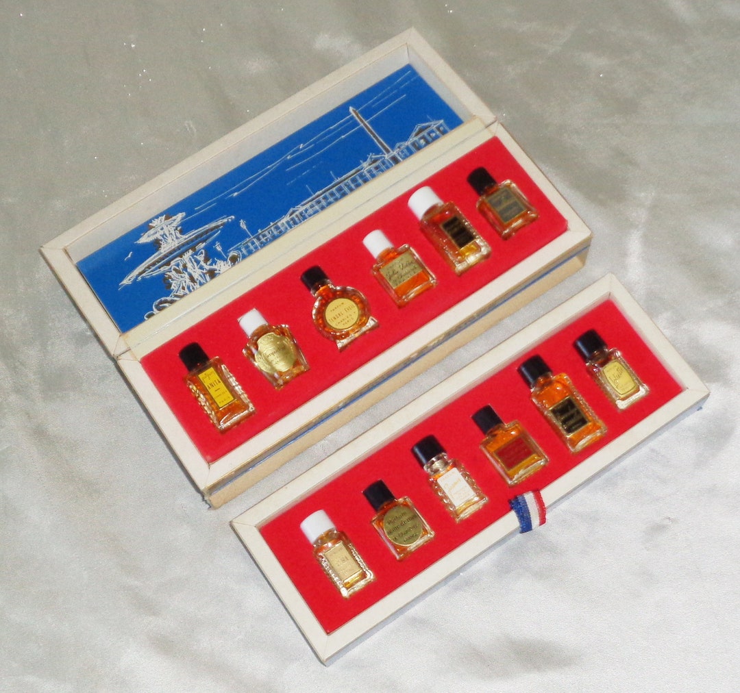 Parfums De France Boxed Perfume Bottle Set of 12 Vintage Perfumes ...