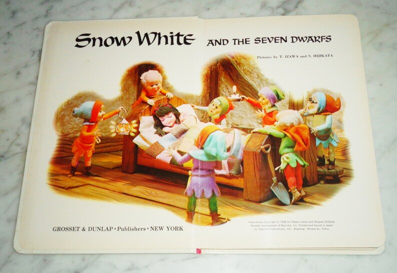 3-D Card Cover Puppet Story Book snow White and the | Etsy