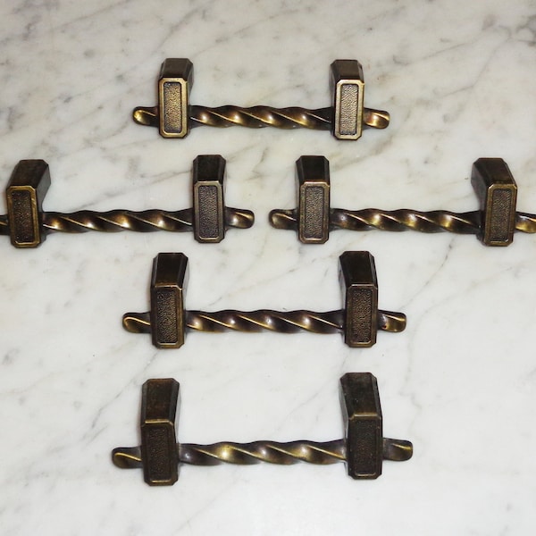 Twist Cabinet Pull - Etsy