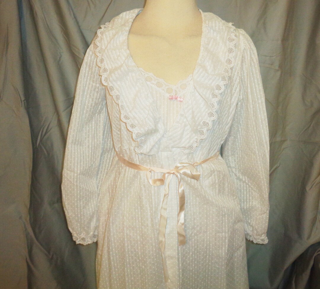 NEGLIGEE / PEIGNOIR Night Gown White Polka Dot Set W Robe ~ Night ...