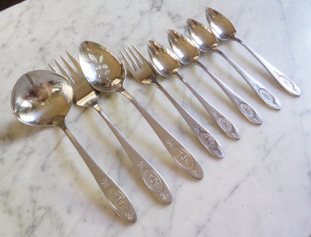 8 Oneida Deluxe Stainless Polonaise Serving Spoon, Serving Fork, Ladle ...