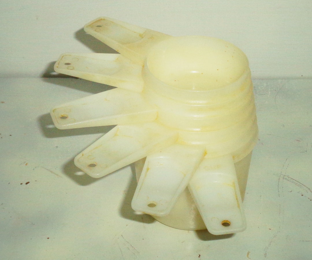 6 Piece Retro Vintage Tupperware White Measuring Cups Set - Etsy