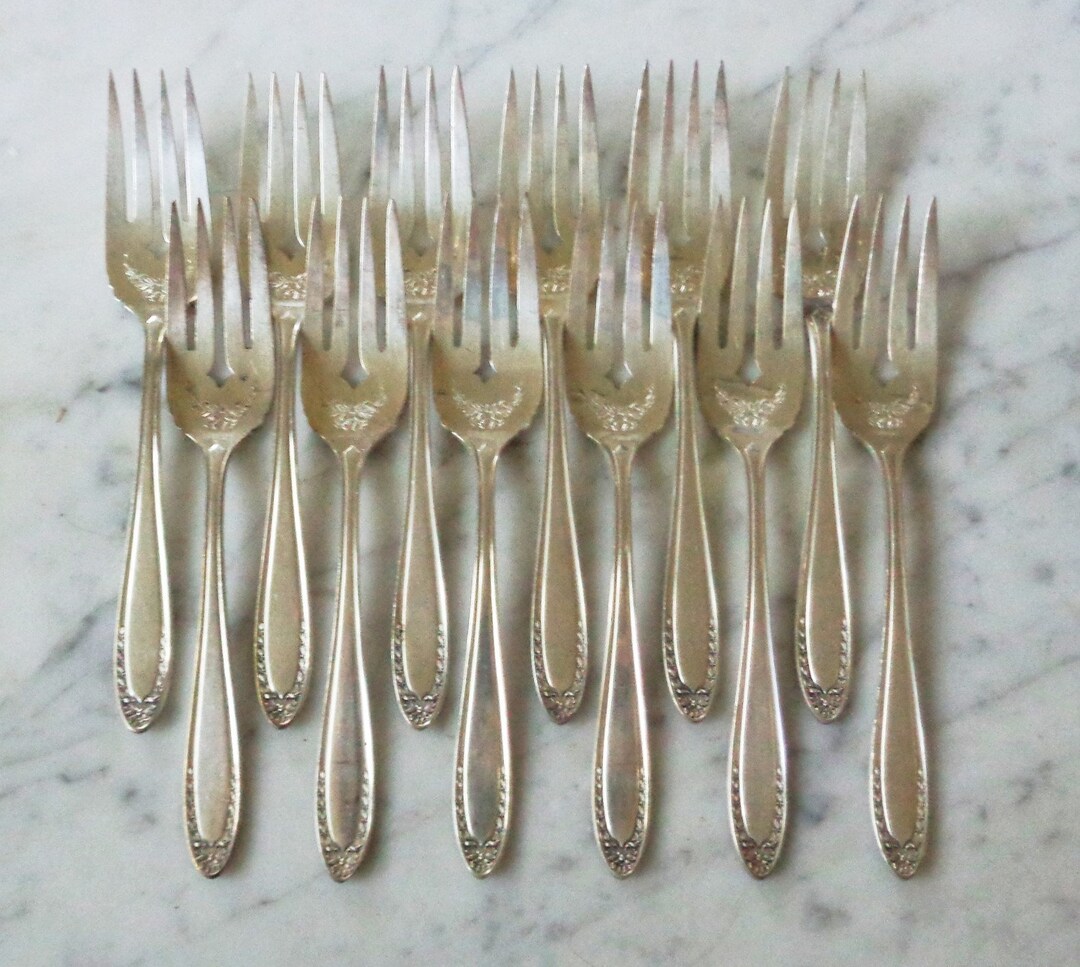 12 Bridal Wreath Oneida Community Par Plate Silver 6 1/8in Salad ...