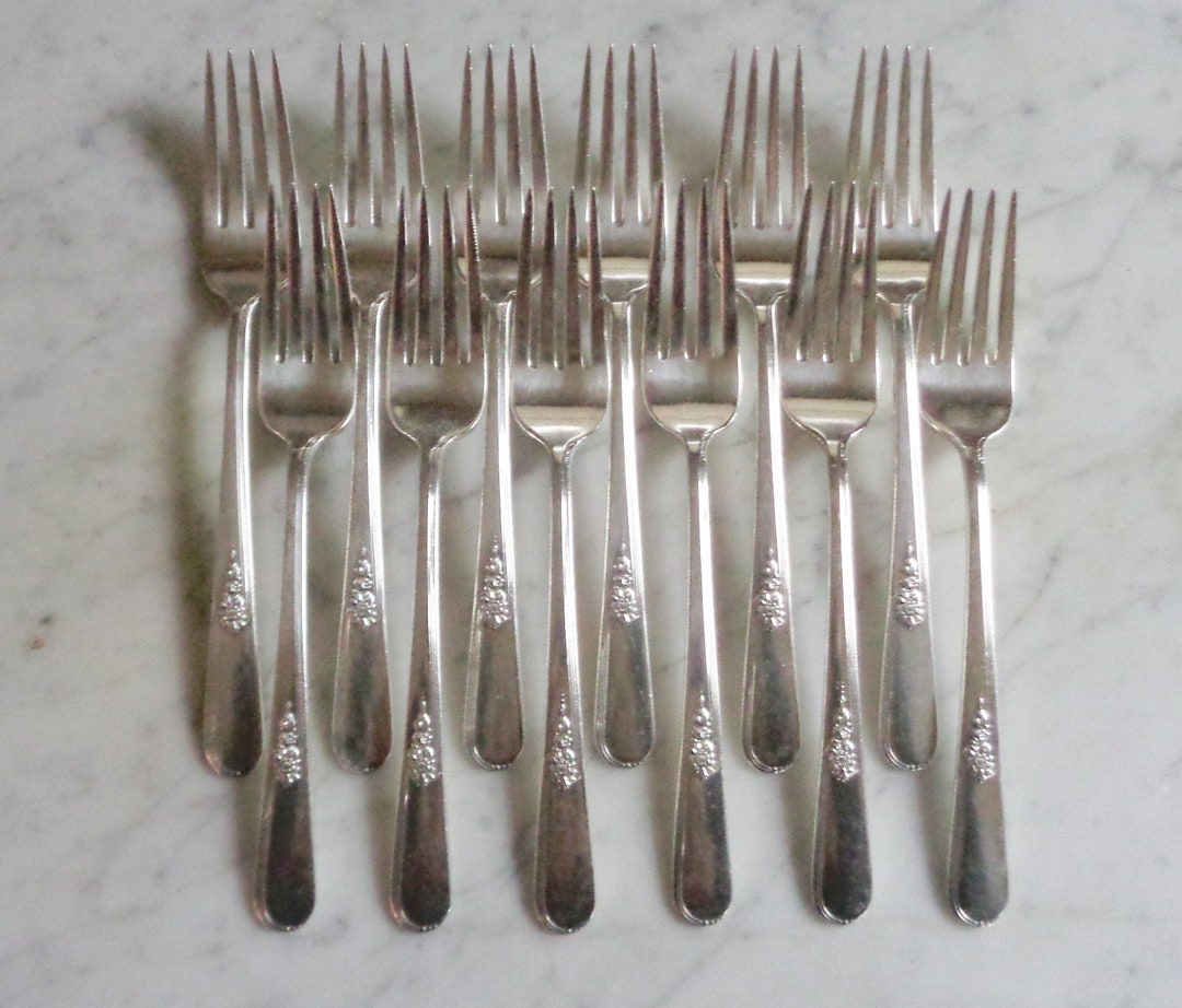 Holmes & Edwards Inlaid IS Silver Plate Youth 7 5/8 Inch Set of 12 ...