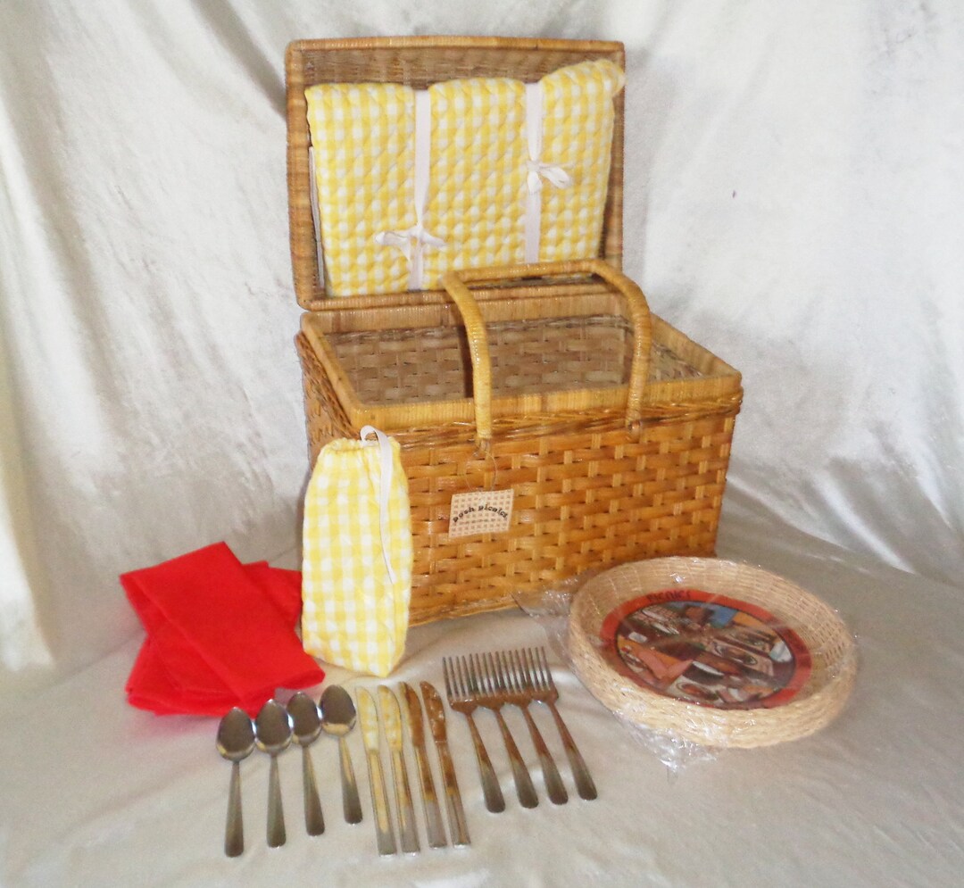 Posh Picnics Large Vintage Picnic Basket W Original Plates, Blanket ...