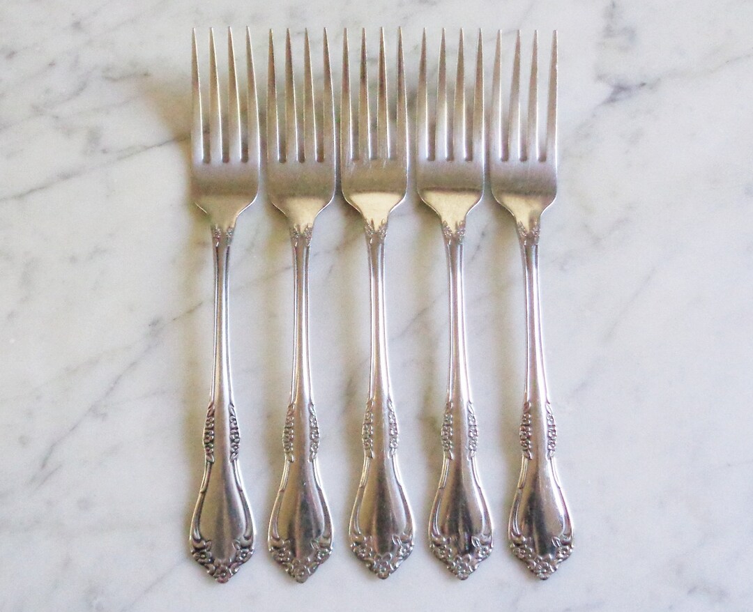 5 Wm A Rogers Deluxe Oneida Mansfield Amadeus Woodcrest Stainless 7 1/4 ...