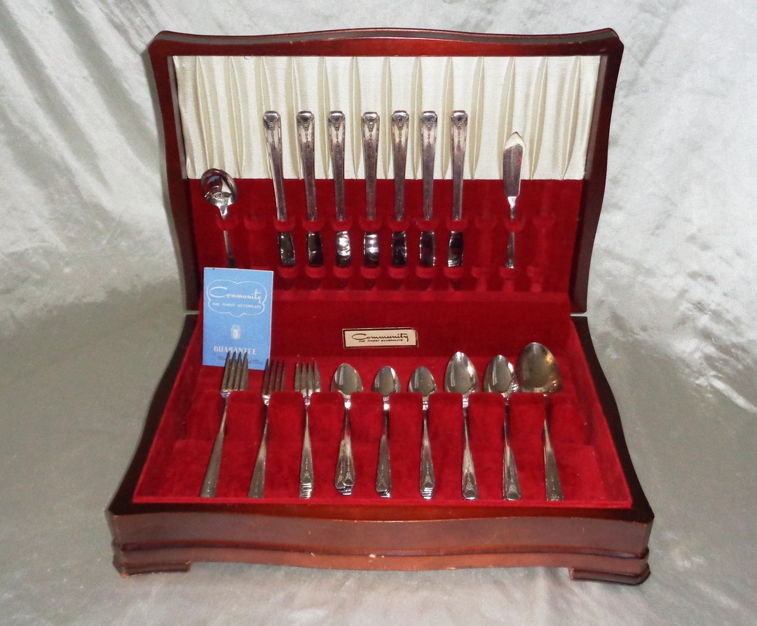 Community Oneida Silver Plate MILADY 48 Piece Silverware Flatware Set ...
