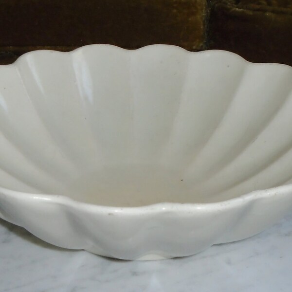 Pottery Shell Bowl - Etsy
