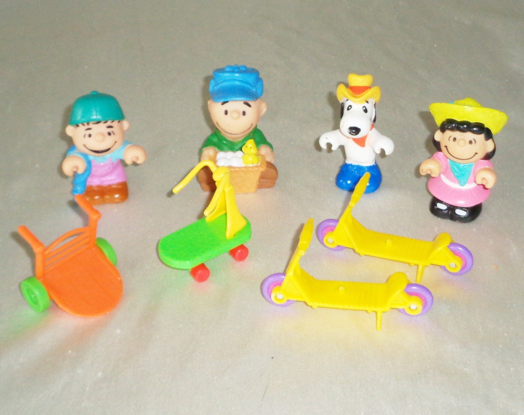 Charlie Brown Lucy Snoopy Peanuts Little People Figures With Vehicles ...