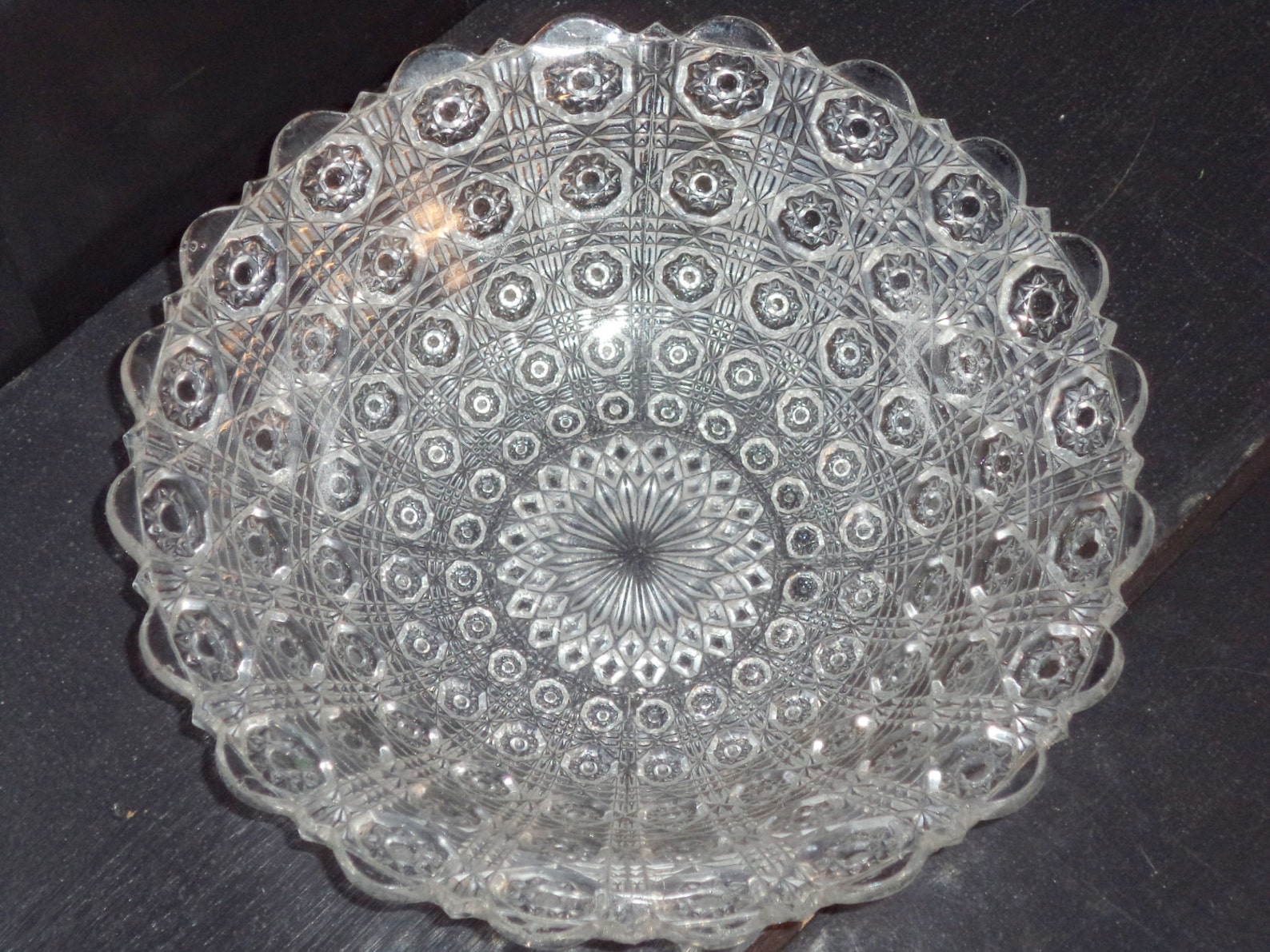 Hobstar Pattern Serving Bowl 9x2.5in Vintage Pressed Glass | Etsy