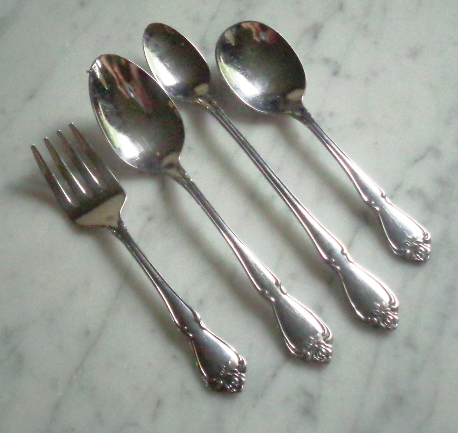 1881 Rogers Oneida USA Ltd True Rose Stainless Child Spoons & - Etsy