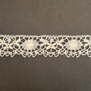 Tudor Style Wollaton Nottingham Lace for Renaissance or Elizabethan ...