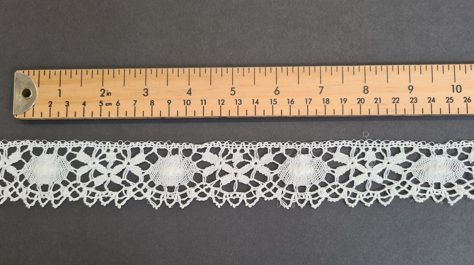 Tudor Style Wollaton Nottingham Lace for Renaissance or Elizabethan ...