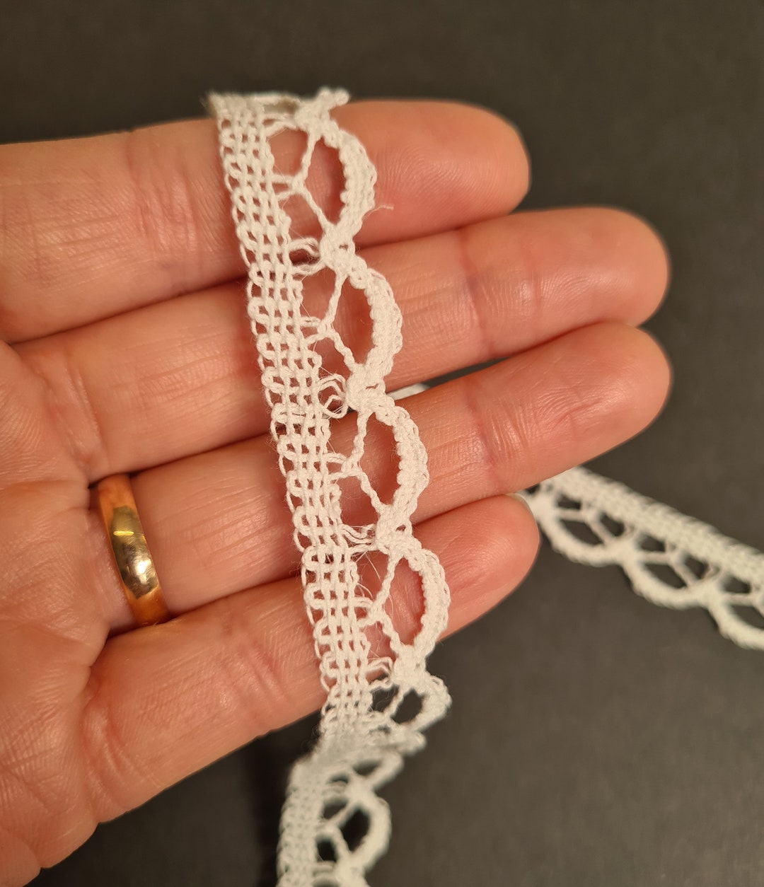 Tudor Style Hardwick Nottingham Lace for Renaissance or Elizabethan ...