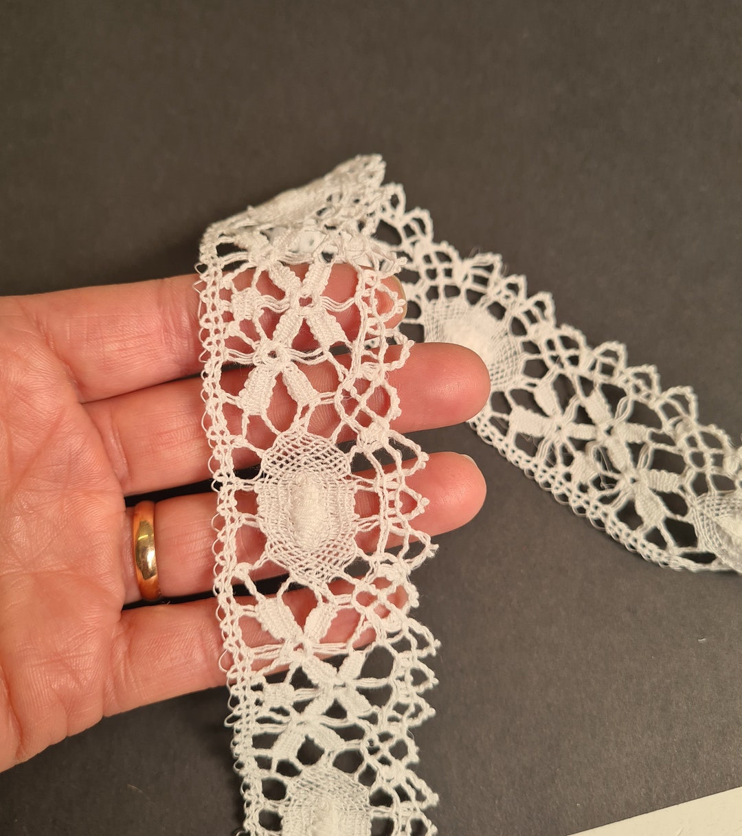 Tudor Style Wollaton Nottingham Lace for Renaissance or Elizabethan ...
