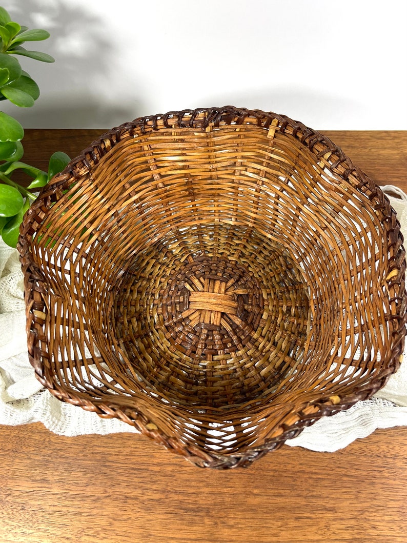 Unique Vintage Woven Scalloped Rim Basket Decorative Wicker - Etsy