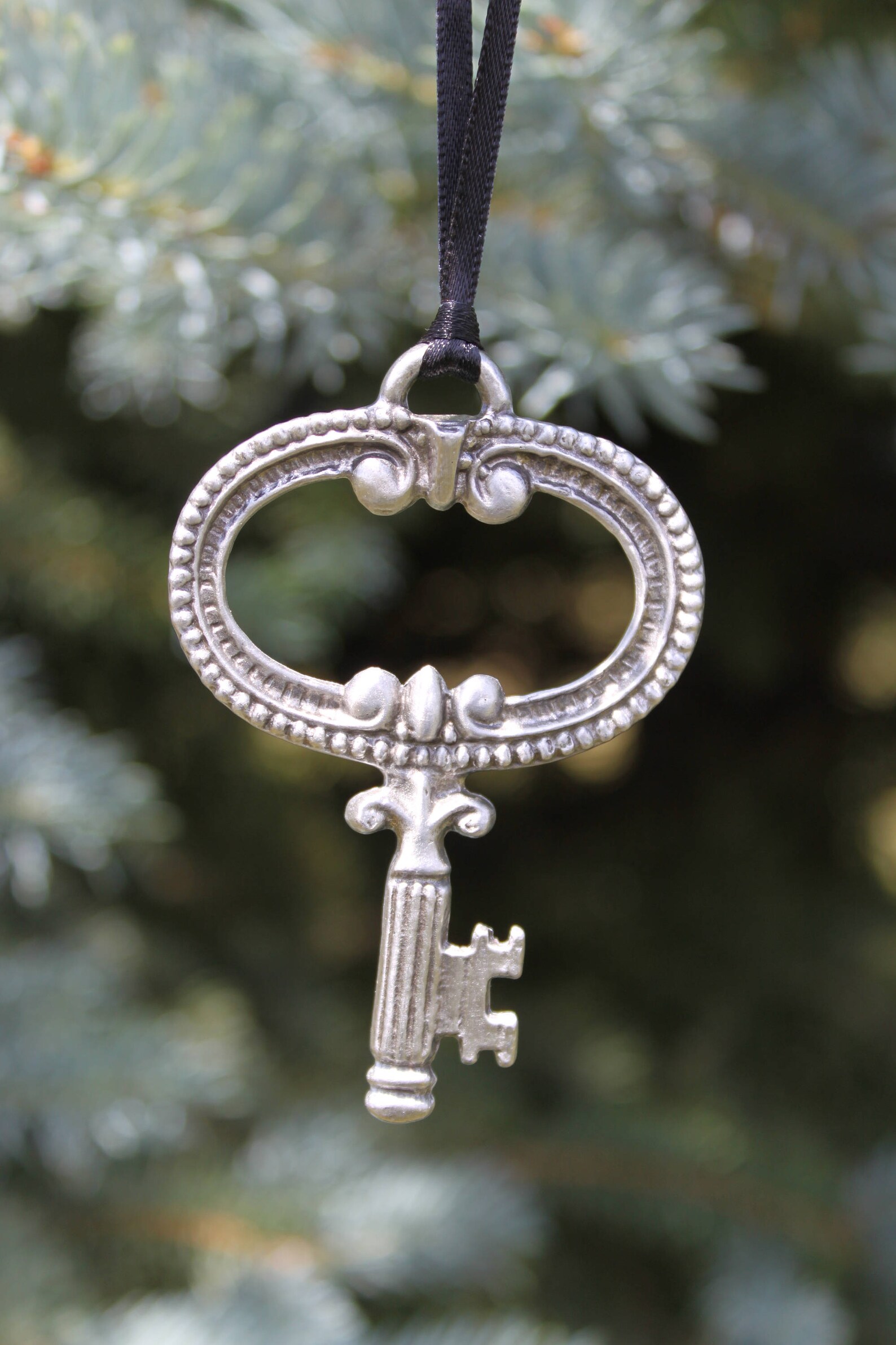 Hastings Pewter Company Lead Free Pewter Key Ornament Metal Window ...
