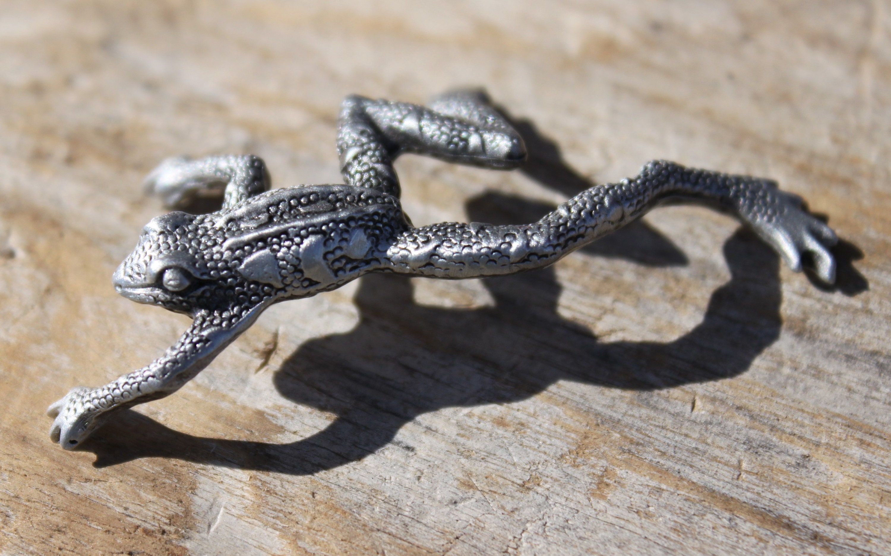 Hastings Pewter Lead Free Pewter Frog Figurine Small Miniature Gift ...