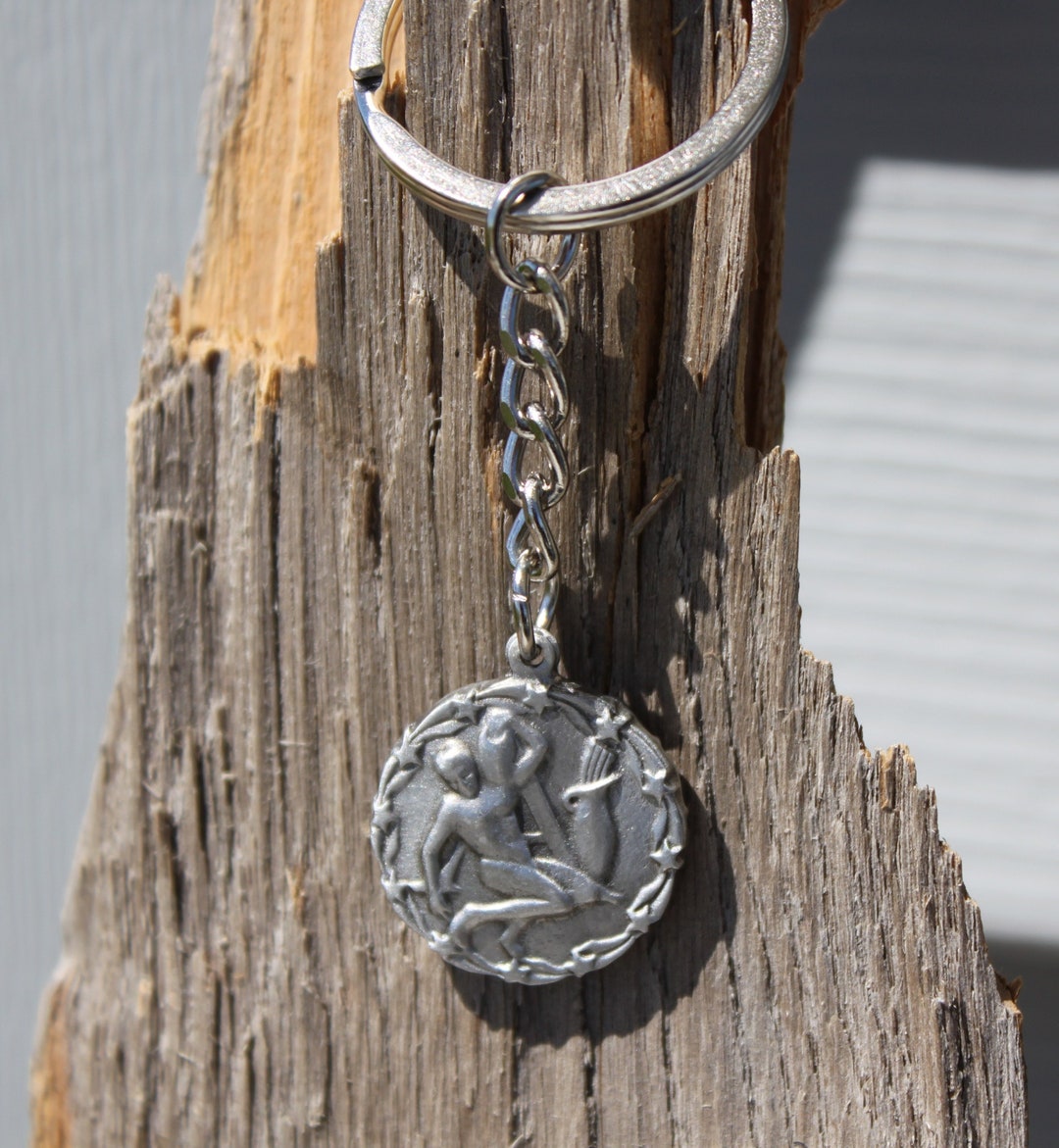 Aquarius Zodiac Sign Keychain Fine Pewter Zodiac Pendant Key Chain ...