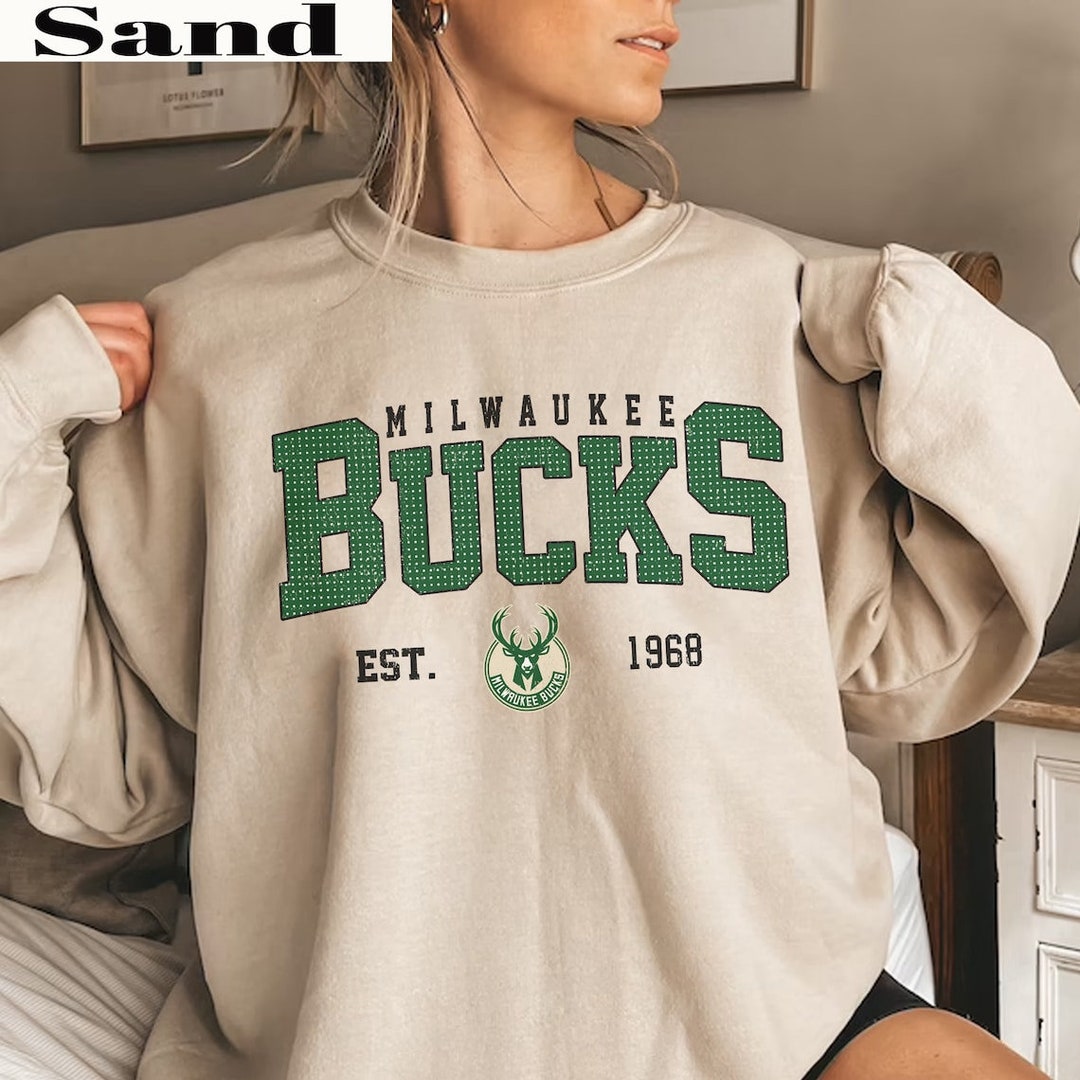 Vintage Milwaukee Basketball Unisex T-shirt, 90s Milwaukee Basketball ...