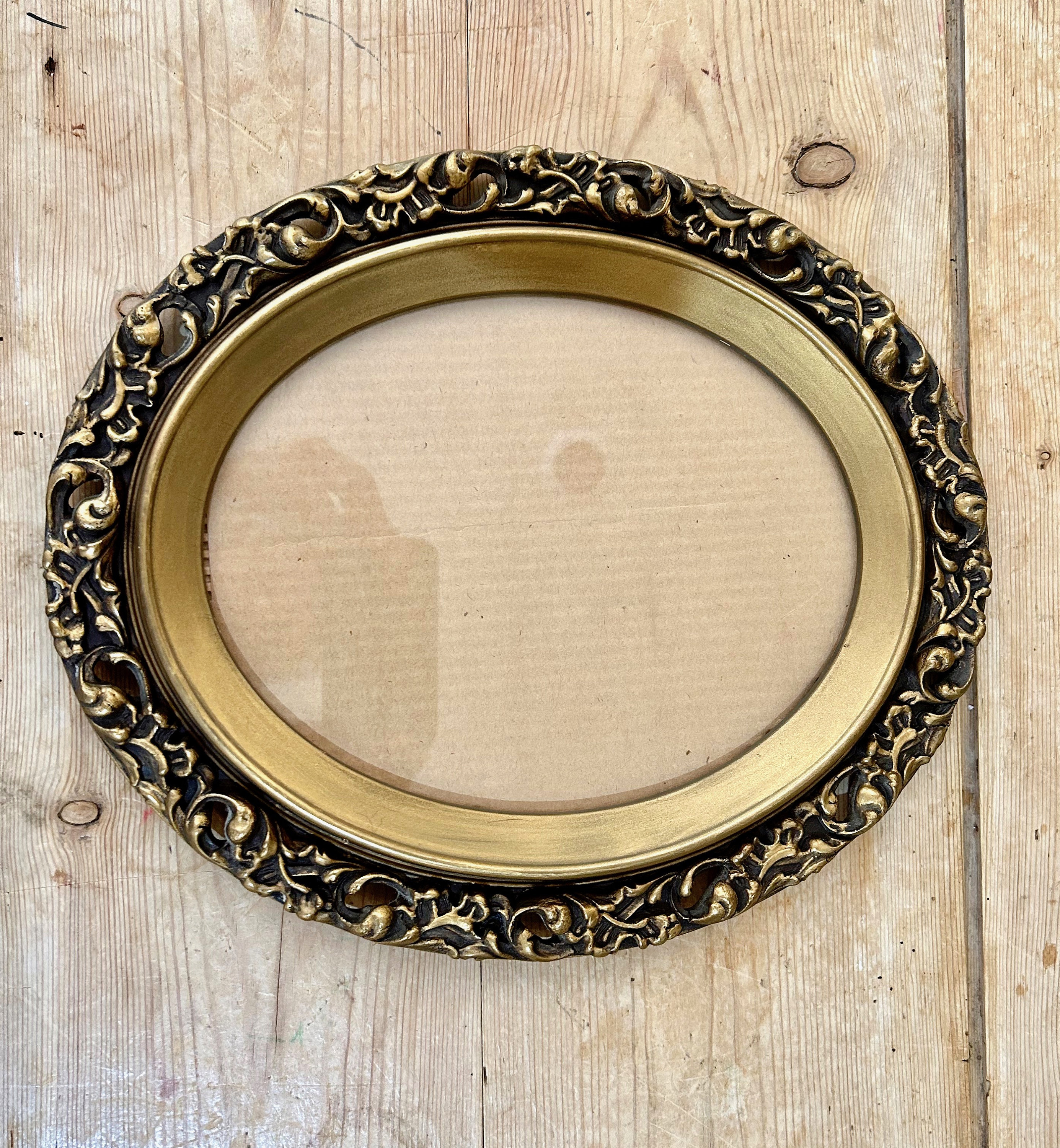 Oval Vintage Frames