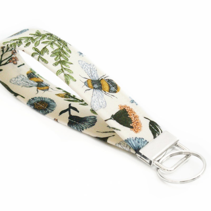 Bee Key Chain - Etsy