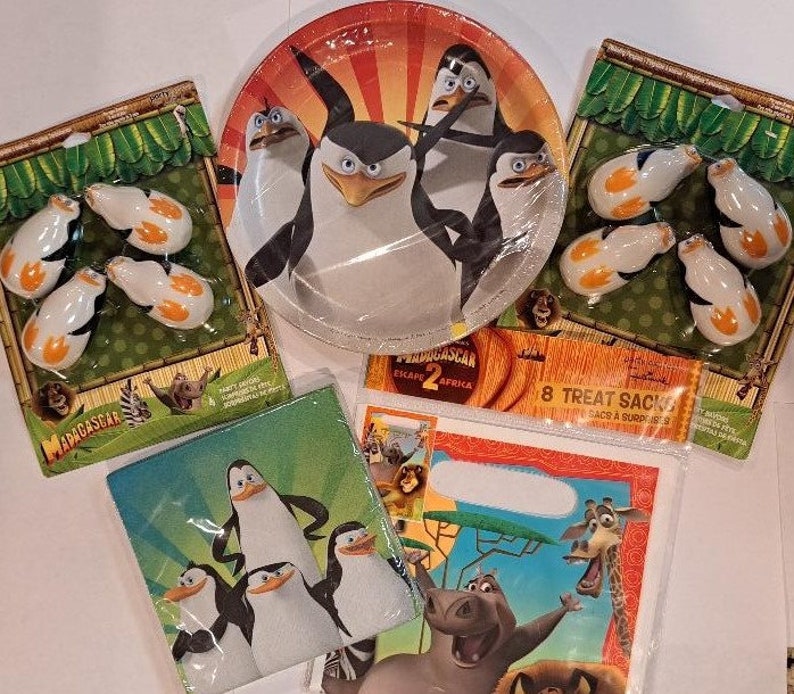 Madagascar Party Bundle - Madagascar Plates, Napkins, Treat Bags ...