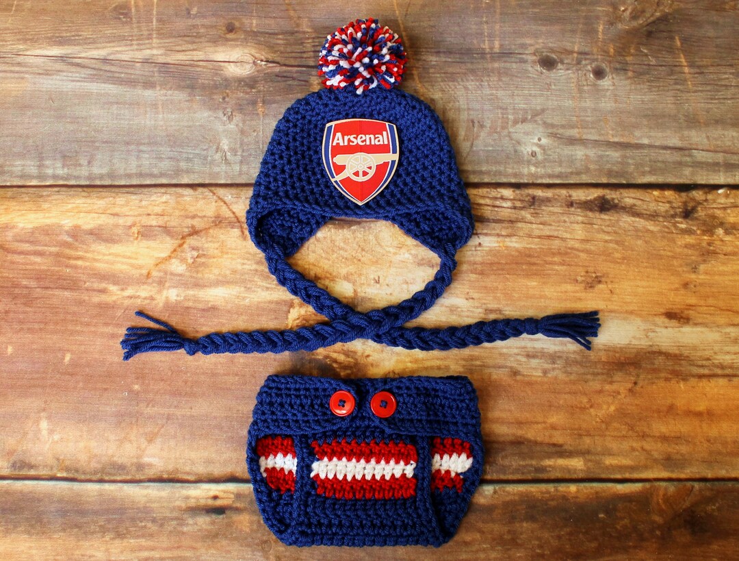 Arsenal Football Club Stocking Hat & Diaper Cover - Newborn Baby ...