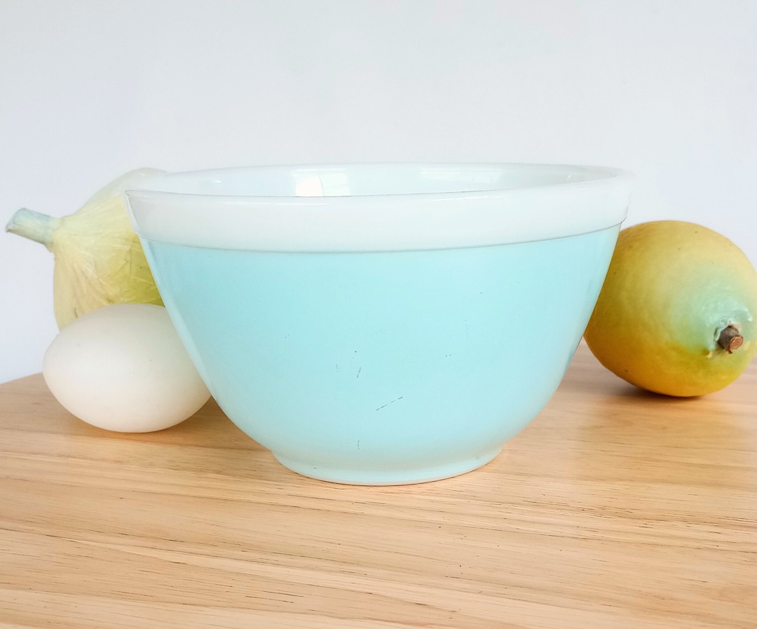 Pyrex Americana Blue Mixing Bowl, 401 Replacement, Robin Egg, White Rim ...