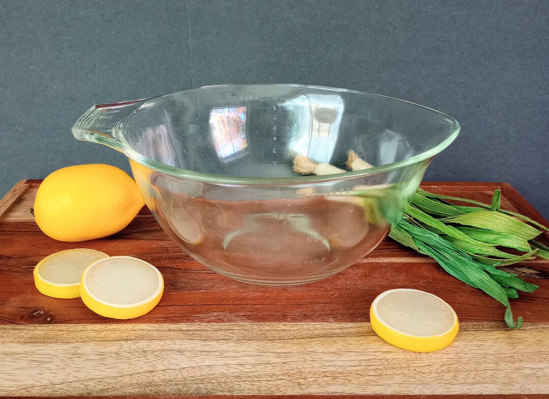 Pyrex Teardrop Mixing Bowl, Replacement Measuring Cup Pour Spout, 8 ...