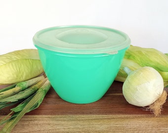 Tupperware Lettuce Keeper Crisp It Salad Storage Bowl, Jade Green 1424 ...