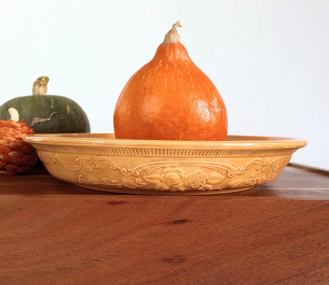 Homer Laughlin Pie Plate, Oven Serve Pumpkin Orange Embossed Flowers ...