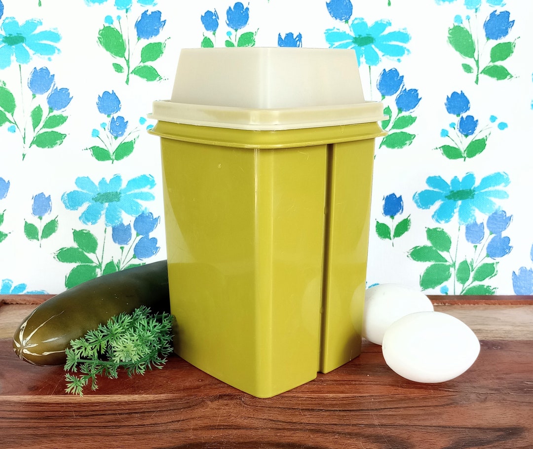 Tupperware Pickle Keeper, Pick a Deli Storage Container for Pickles ...
