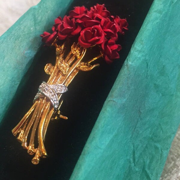 Red Vintage Brooch - Etsy