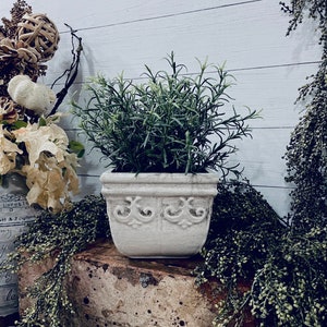 French Country Decor Aged 5 Planter With Vintage Inspired Ornate Design ...