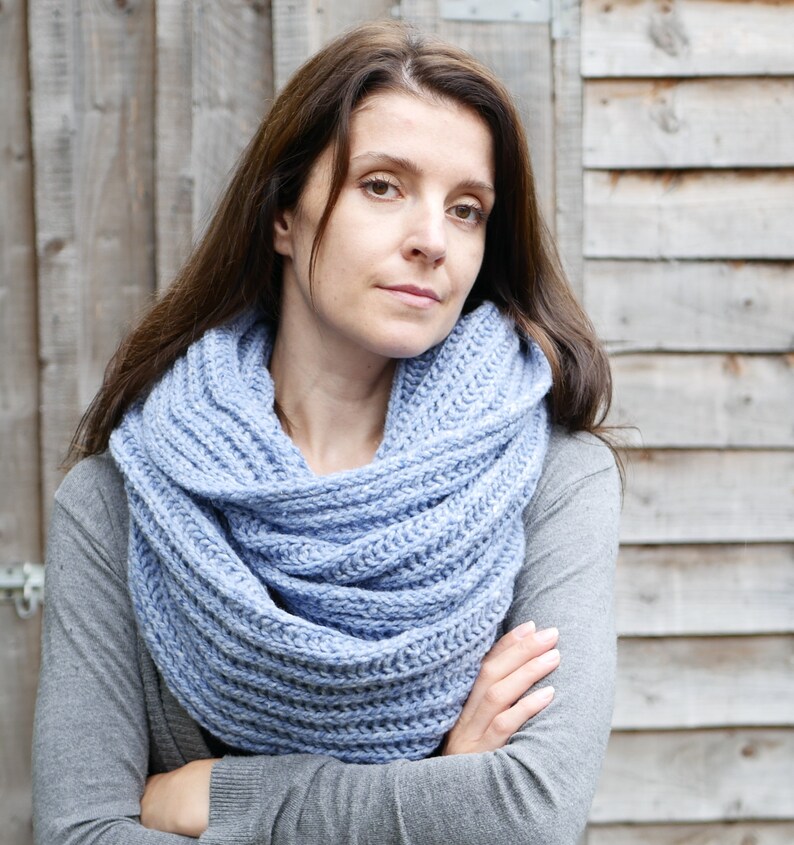 Women's Knit Wool Snood Handmade Chunky Infinity Scarf Knit Scarf ...