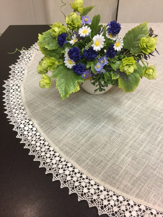 Round Table Runner With Lace