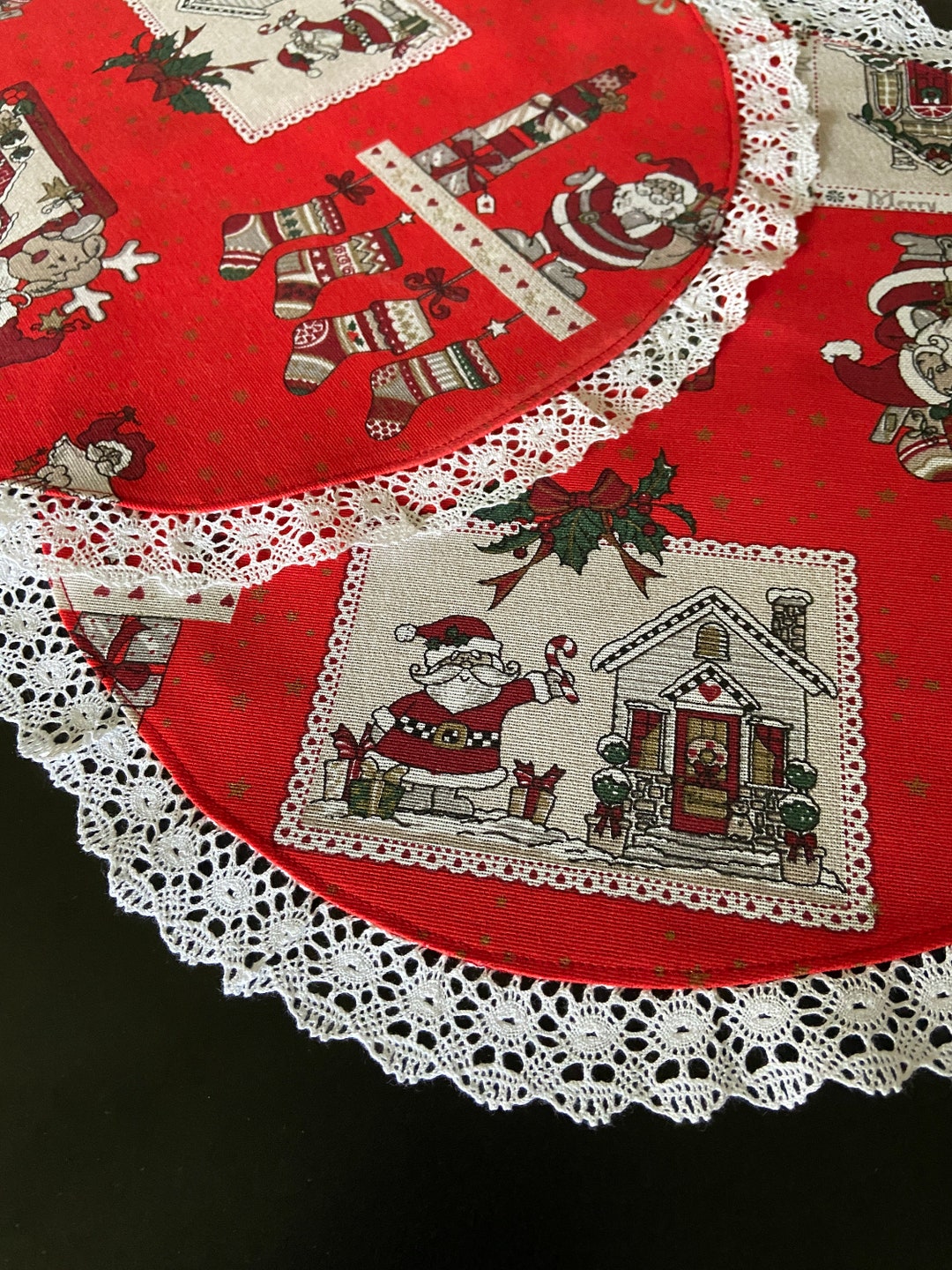 Round Christmas Fabric Placemats Set 2 Red Round Doily Table Mats ...