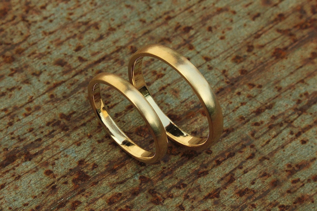 Rounded 750 Yellow Gold Wedding Rings - Etsy
