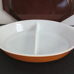 Pyrex 063 Old Orchard Oval Divided Casserole With Lid • 1 Quart Orange ...