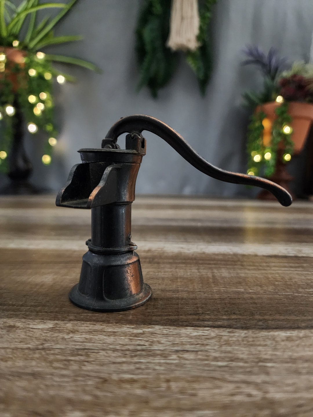 Pencil Sharpener, Miniature Hand Well Water Pump Pencil Sharpener ...