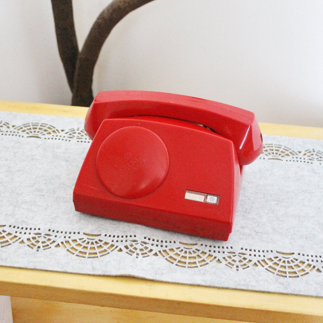 Vintage Soviet Red Telephone - 7.5 Inches - Not Rotary Dial Old Vintage ...