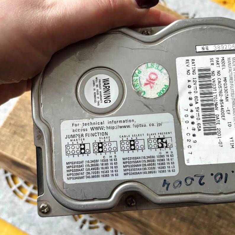 Vintage Fujitsu IDE Hard Drive MPG3307AH 2001 Desktop Computer HDD ...
